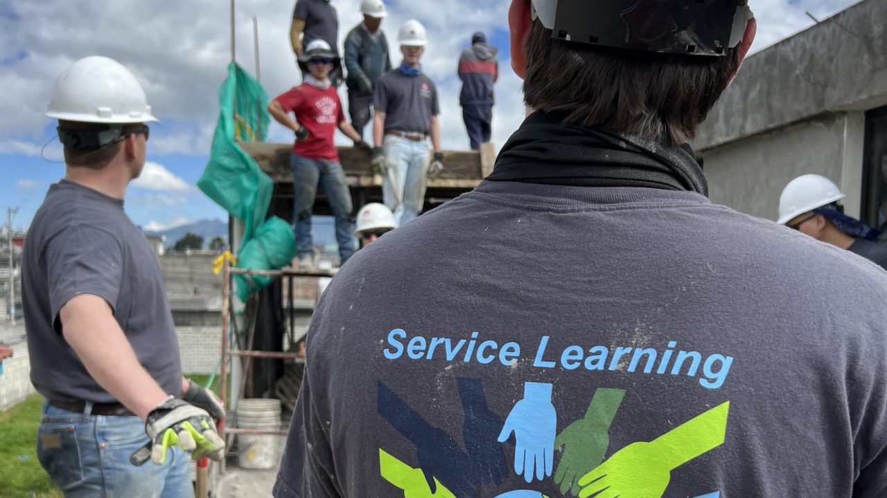 BSCI Students Complete Service in Ecuador – College of Architecture ...